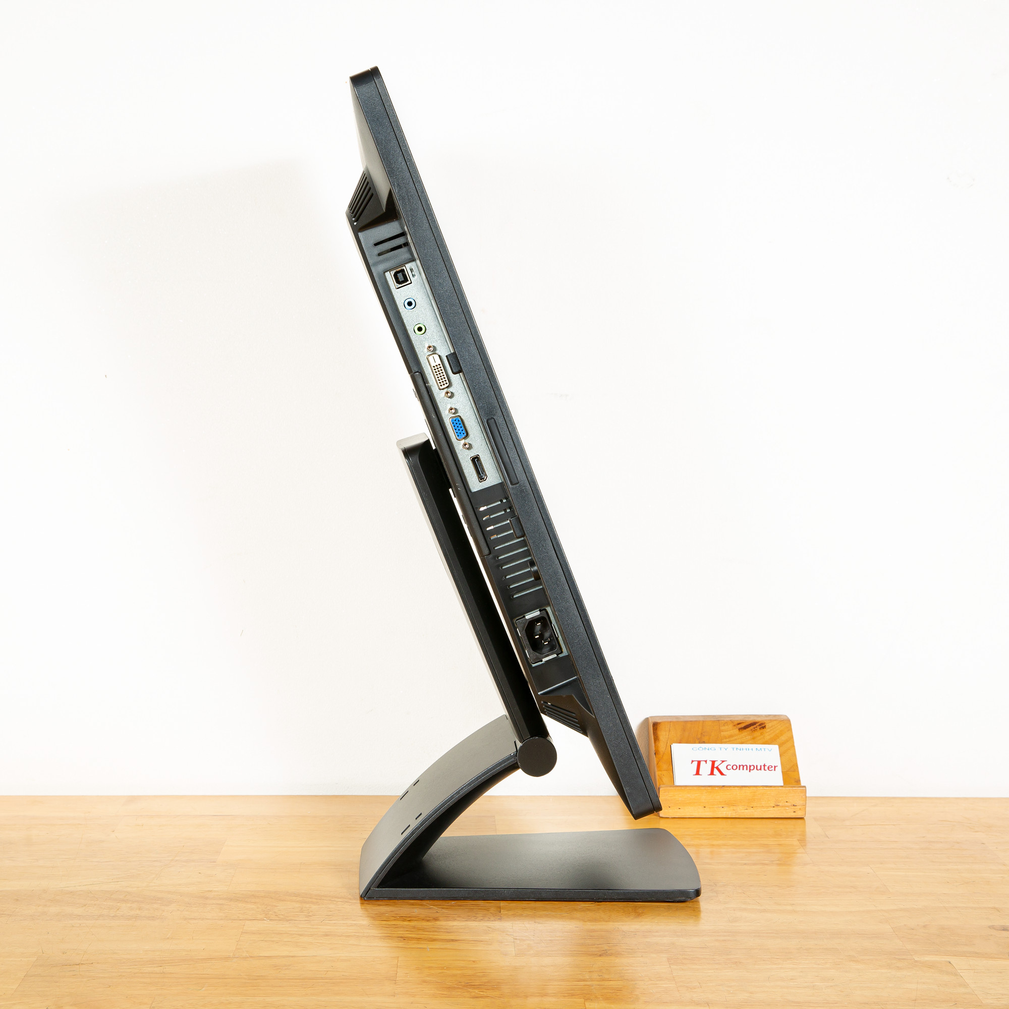 MÀN HÌNH HP 22 INCH E221C (Webcam)